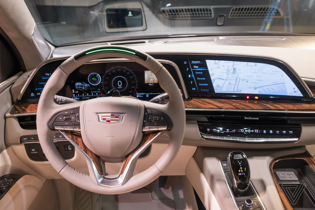 GM says software platform offers drivers “smartphone-like” experience ...
